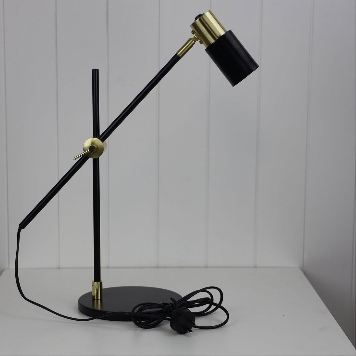 Charlie Desk Lamp Black and Satin Brass (With Globe) – Cosmo Lighting ...